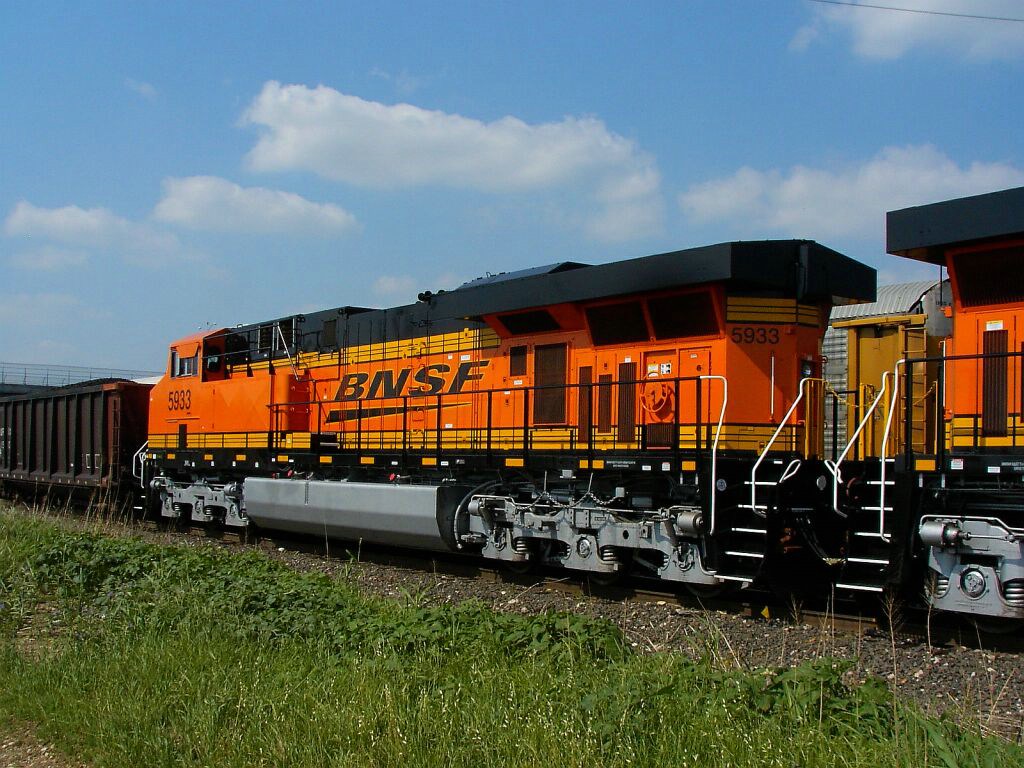 BNSF 5933